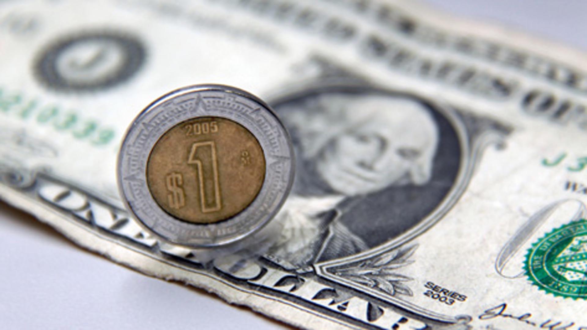 Peso Sigue Fuerte Dólar Cerró En 18 64 En Bancos Tiempo